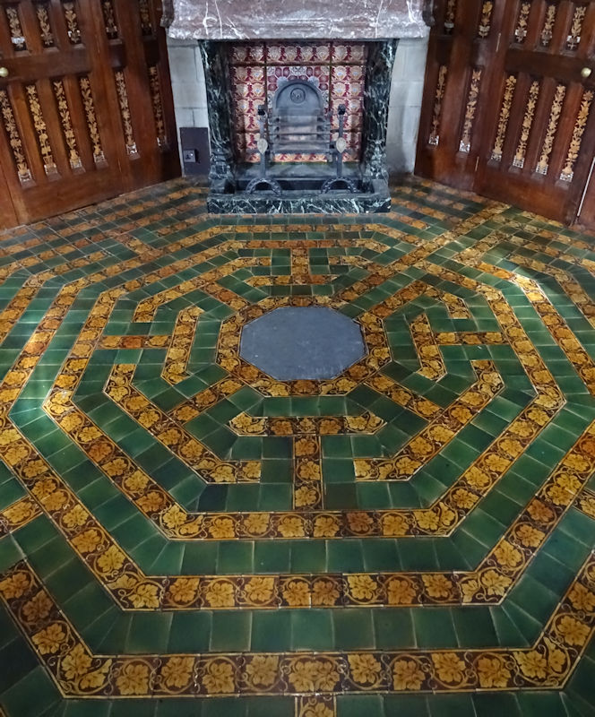 Labyrinths: Find Your Enlightened Path to Mindfulness and Reflection