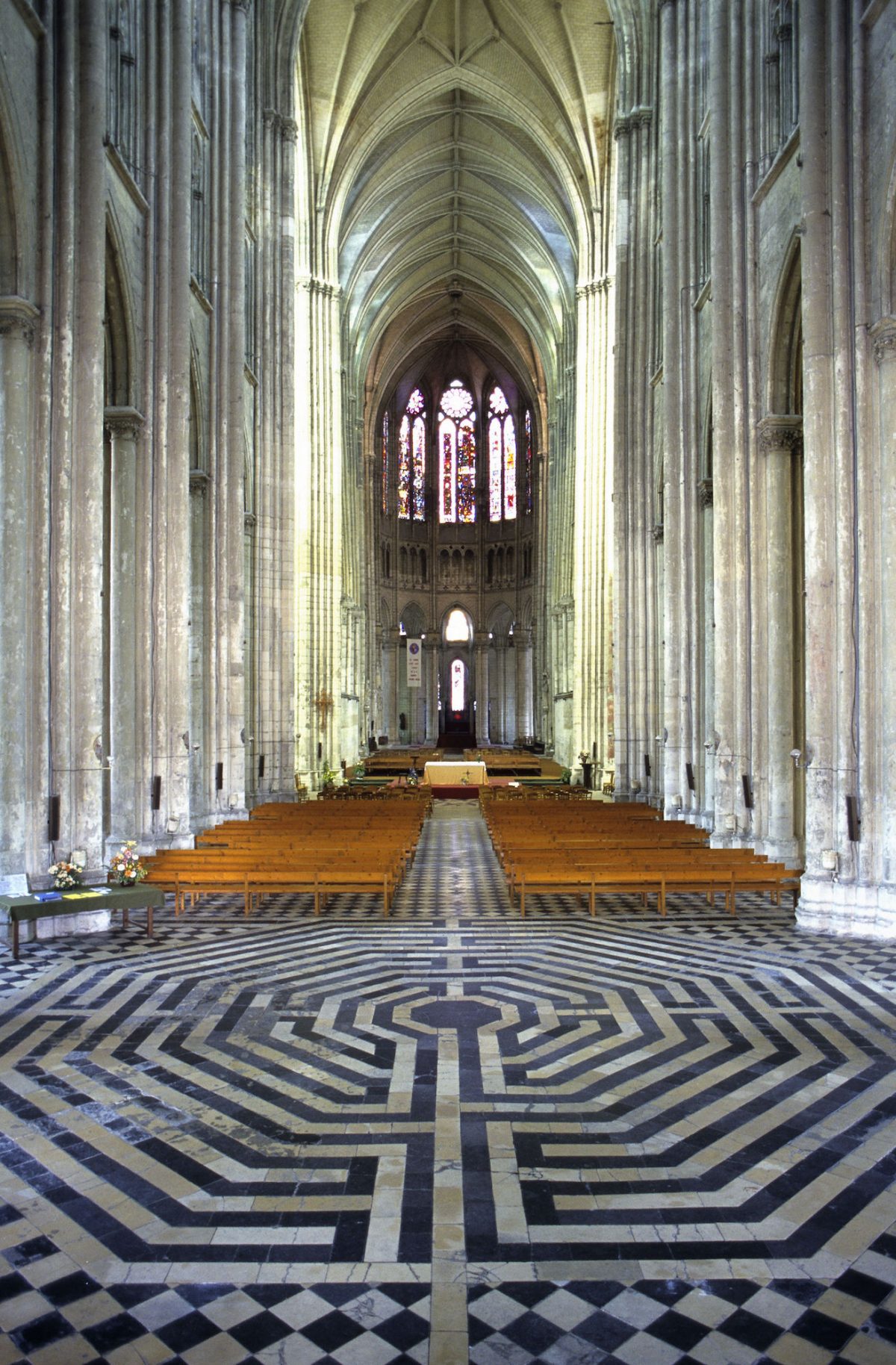 Labyrinths: Find Your Enlightened Path to Mindfulness and Reflection