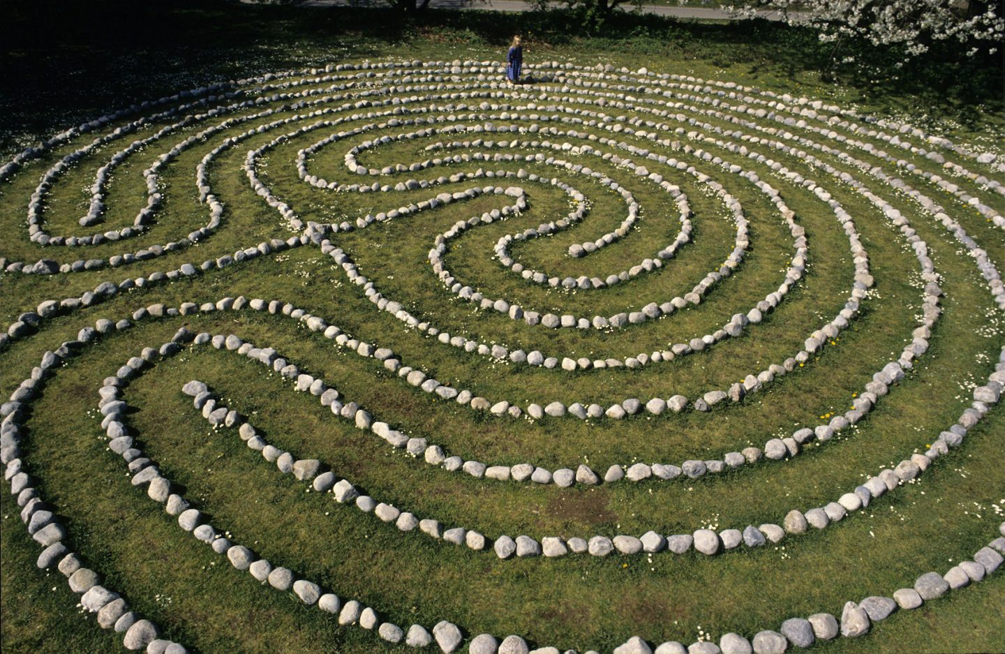 Labyrinths: Find Your Enlightened Path to Mindfulness and Reflection
